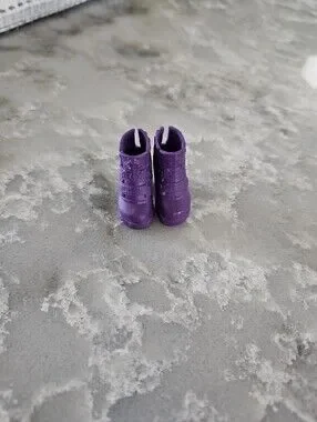 Disney | Toys | Disney Descendants Mal Isle Of The Lost Purple Boots ...